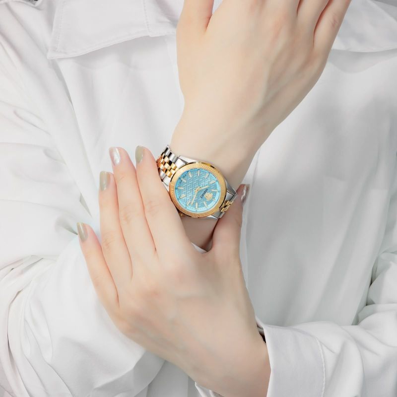 V-CODE LADY｜NEWS｜VERSACE WATCHES - ヴェルサーチェ・イタリア発の高級腕時計 ヴェルサーチェJAPAN公式サイト